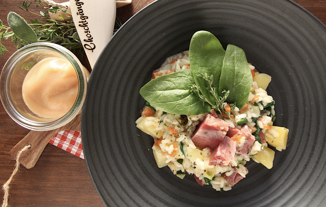 Buchvernissage "Choschtgänger" mit Jessica Albrecht - Alte Walliser ...