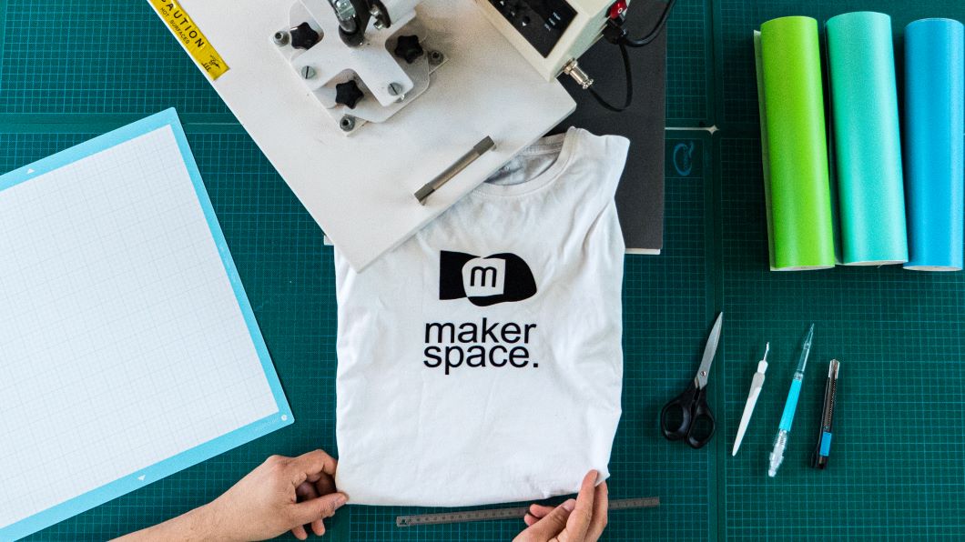 Personnalisation de textile - Atelier makerspace - Médiathèque Valais ...