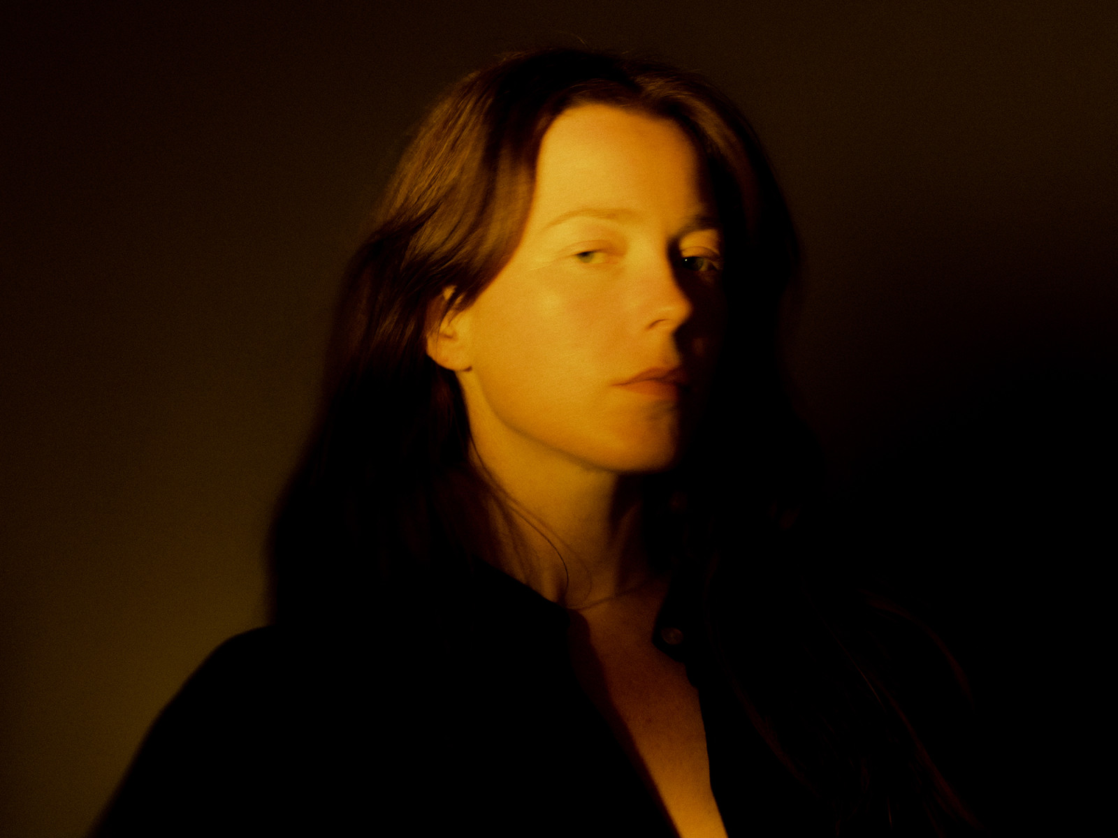 Lucy Railton - Blue Veil - Concert - Association Biennale Son - La ...